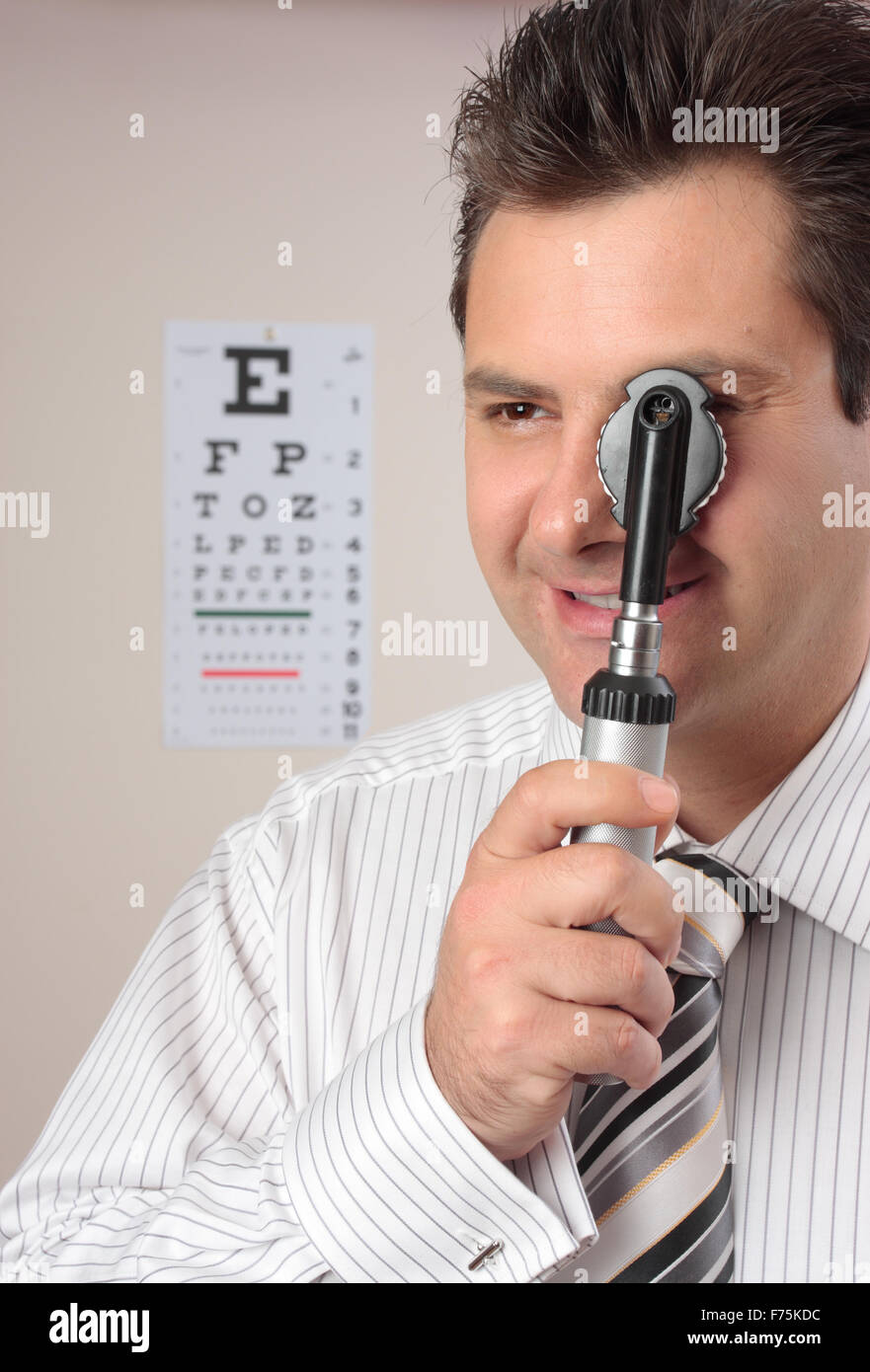 Optometrist, eye doctor Stock Photo - Alamy