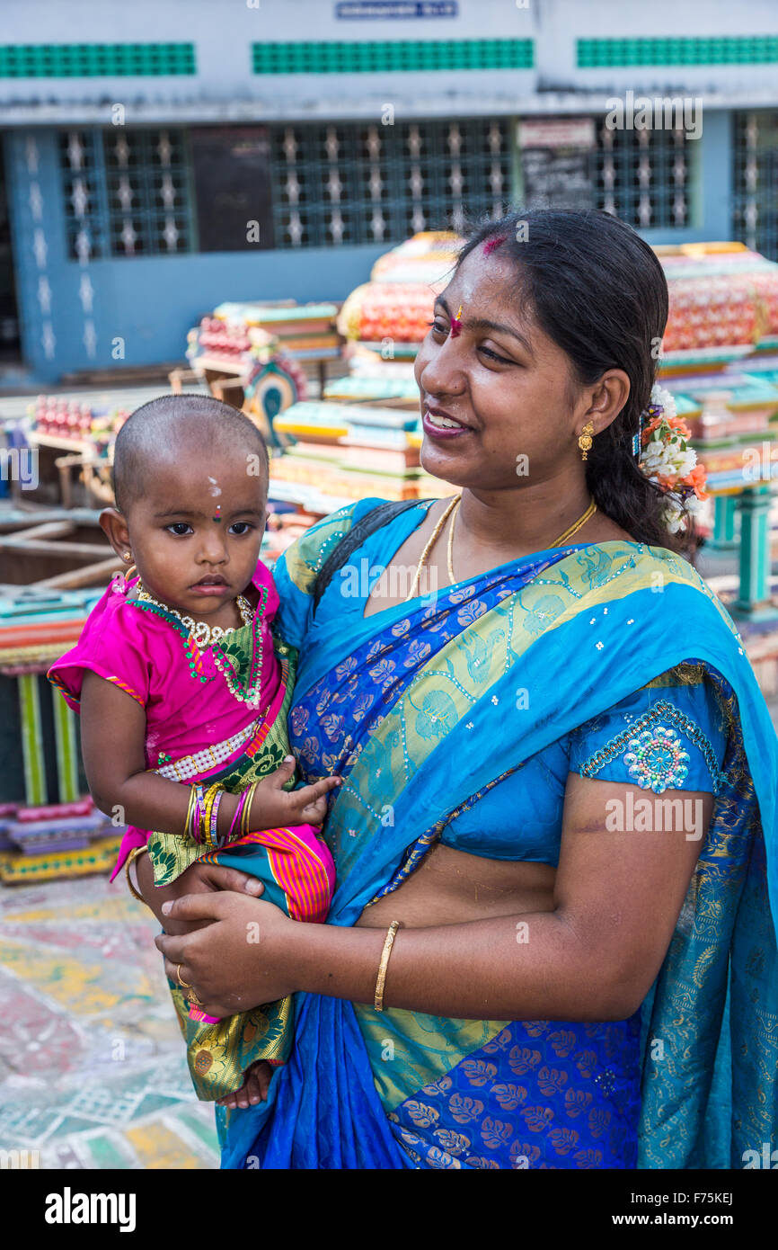 Tamil girl in sari hi-res stock photography and images - Alamy