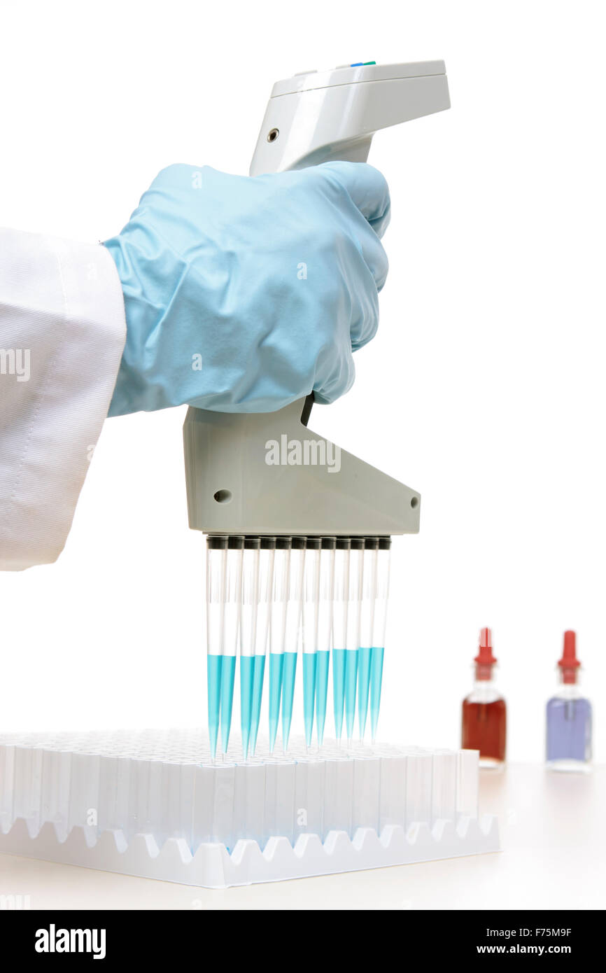 Laboratory cuvettes hi-res stock photography and images - Alamy