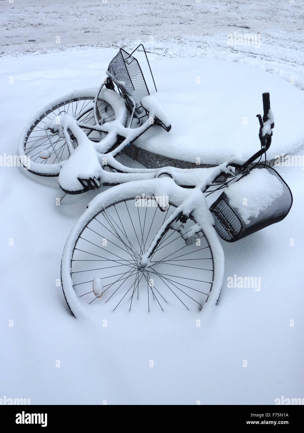 Lie down bicycle hi-res stock photography and images - Alamy