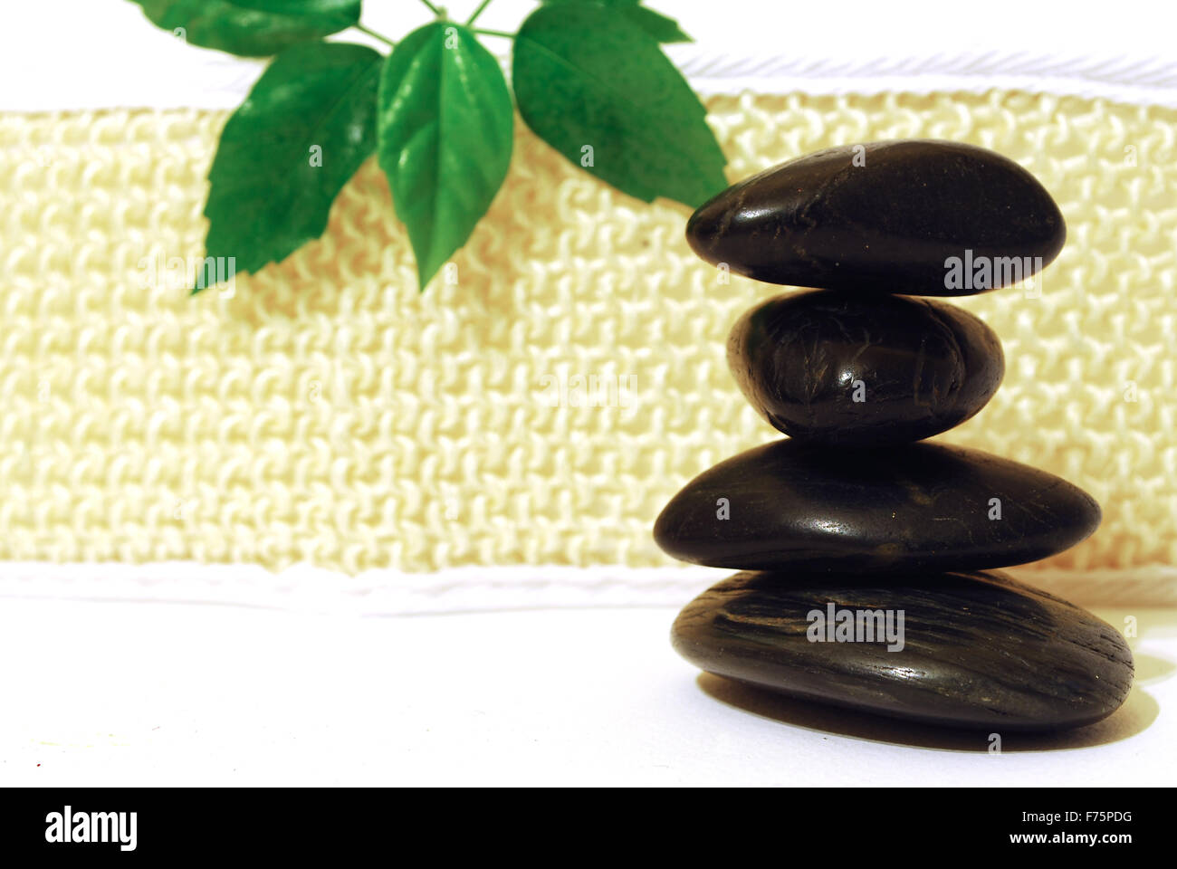 Stones spa water drops hi-res stock photography and images - Alamy