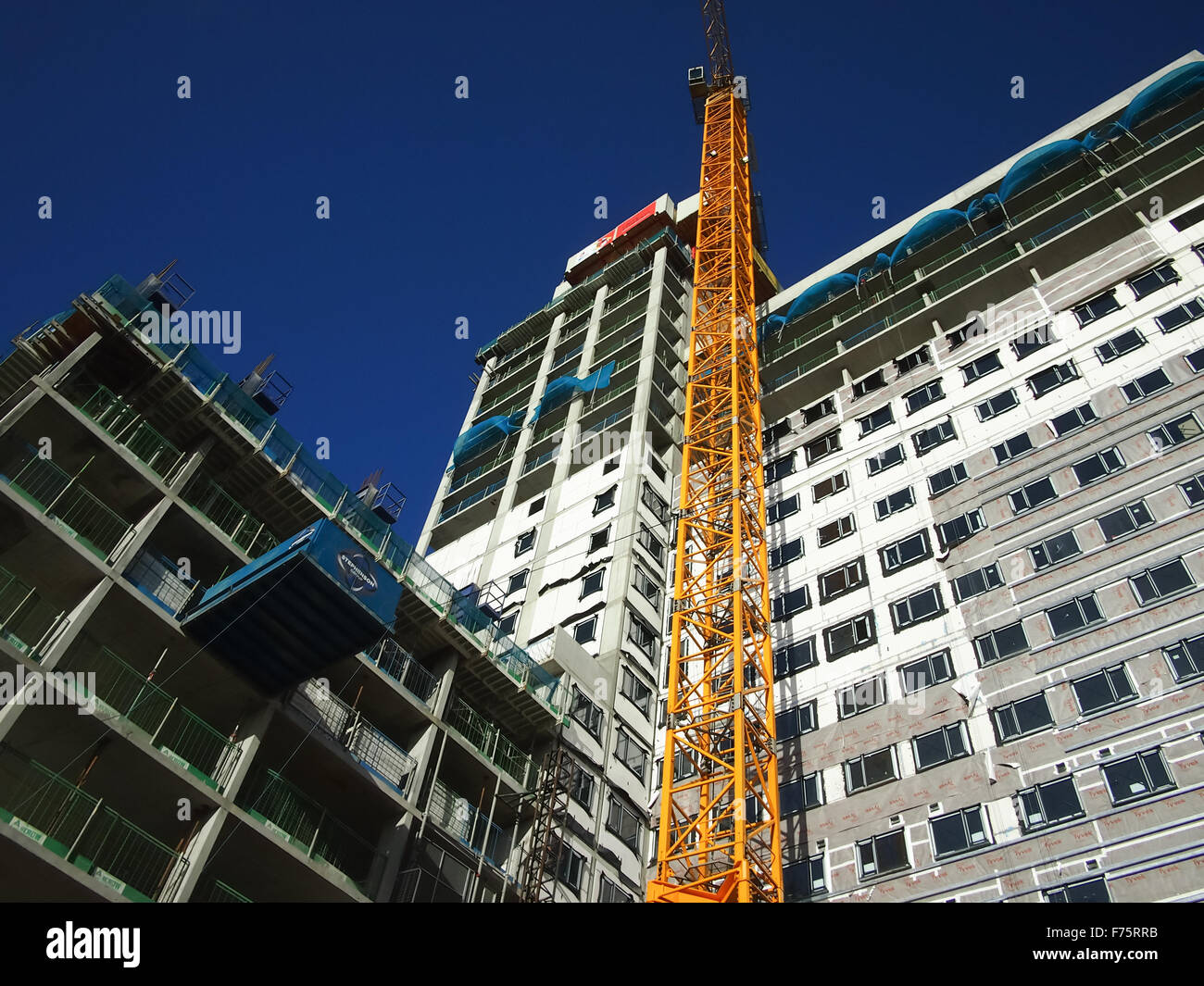 Static build hi-res stock photography and images - Alamy