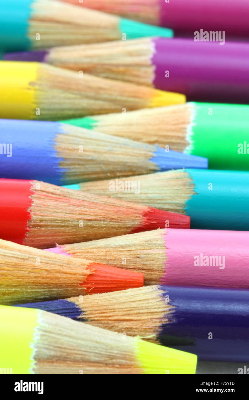 Pencil crayons, horizontal rainbow of colors Stock Photo - Alamy