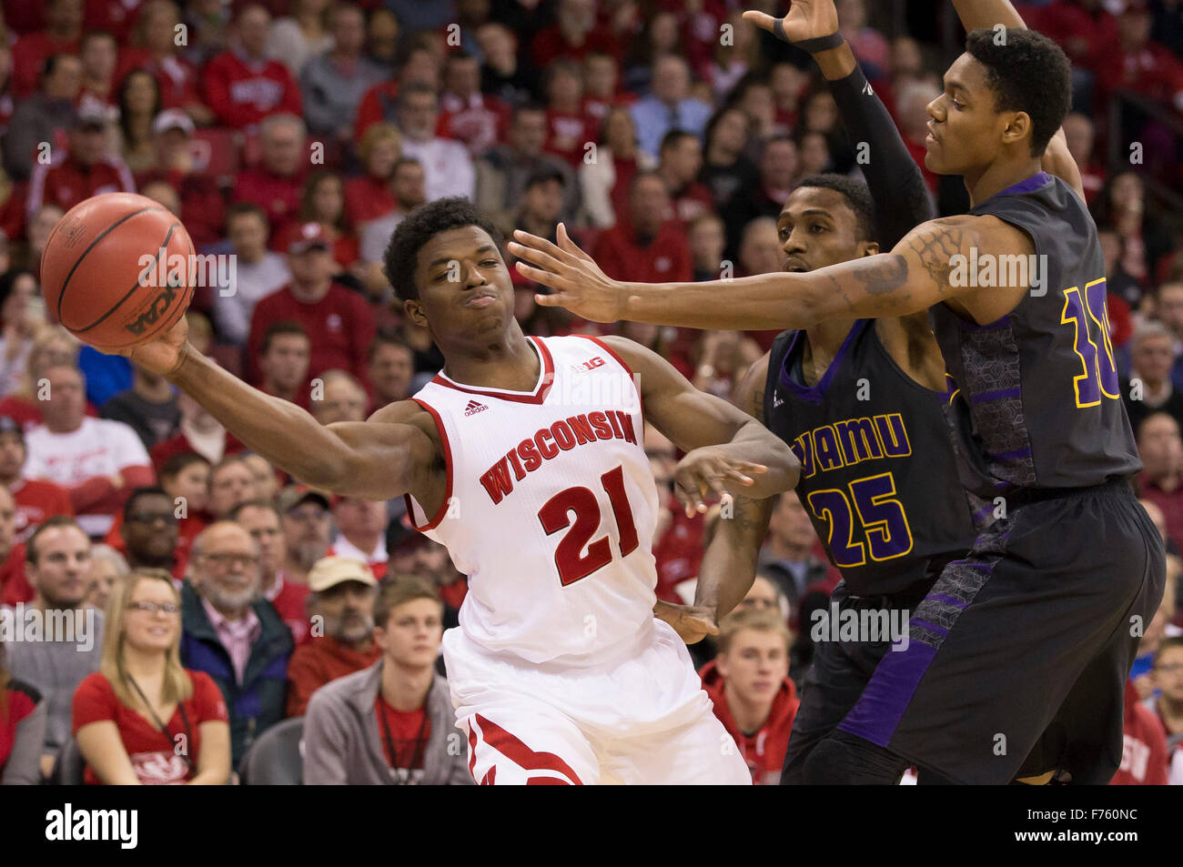 Madison, WI, USA. 25th Nov, 2015. Wisconsin Badgers forward Khalil ...