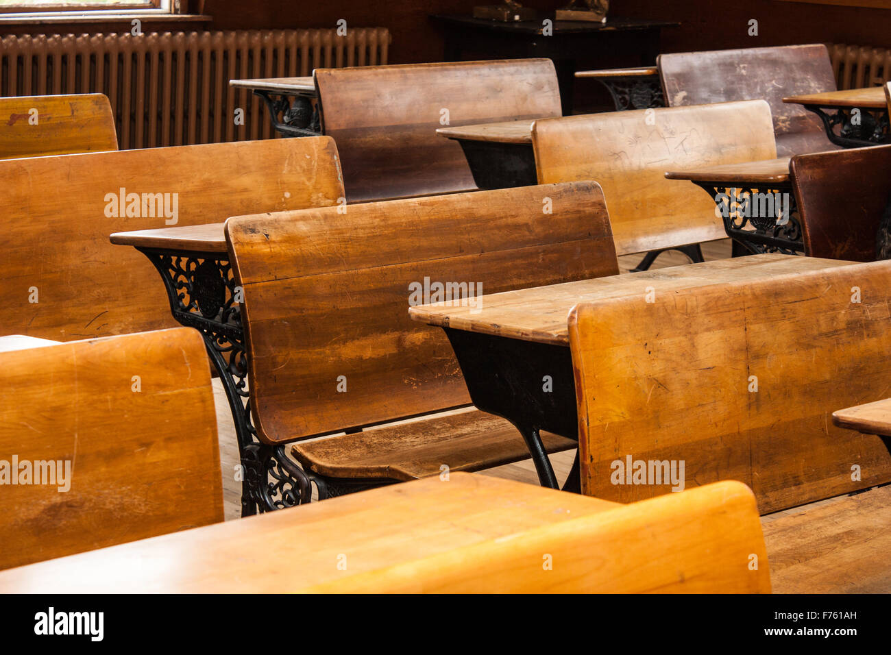 School desks hi-res stock photography and images - Alamy