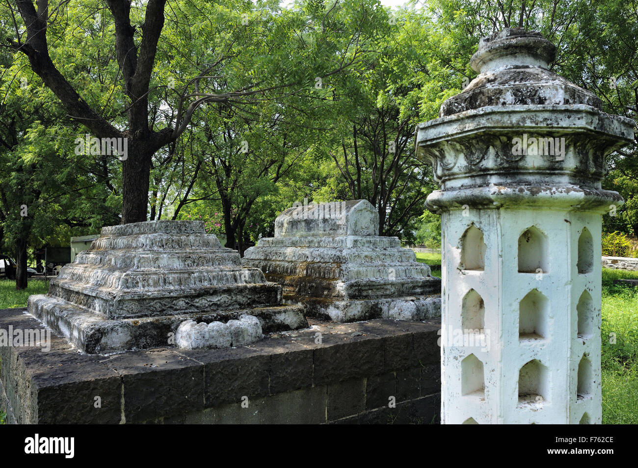 Damdi Masjid High Resolution Stock Photography and Images - Alamy