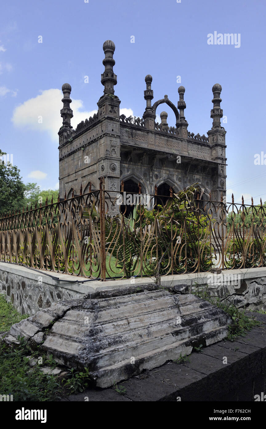 Damdi Masjid High Resolution Stock Photography and Images - Alamy