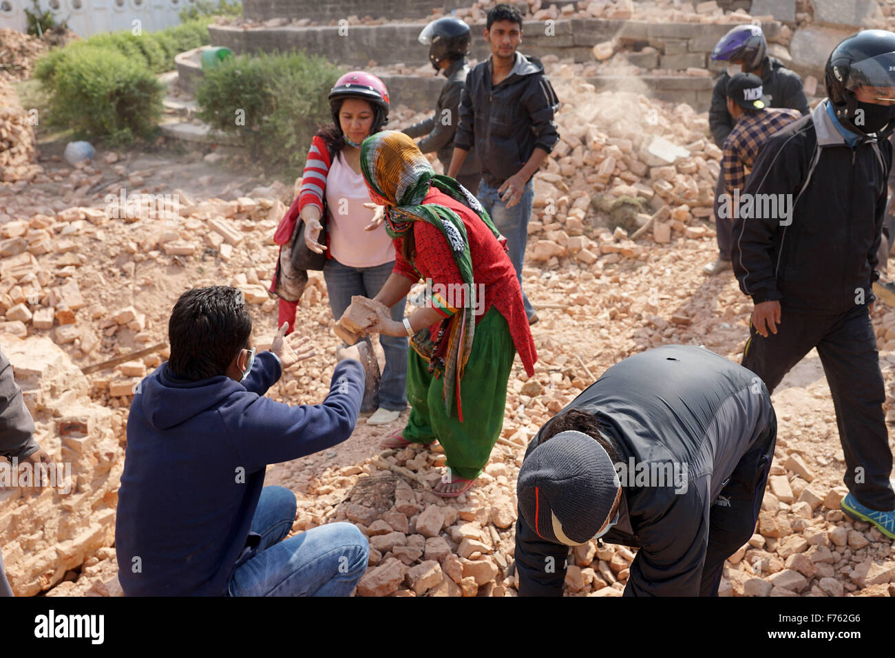 Dead peoples bodies hi-res stock photography and images - Alamy