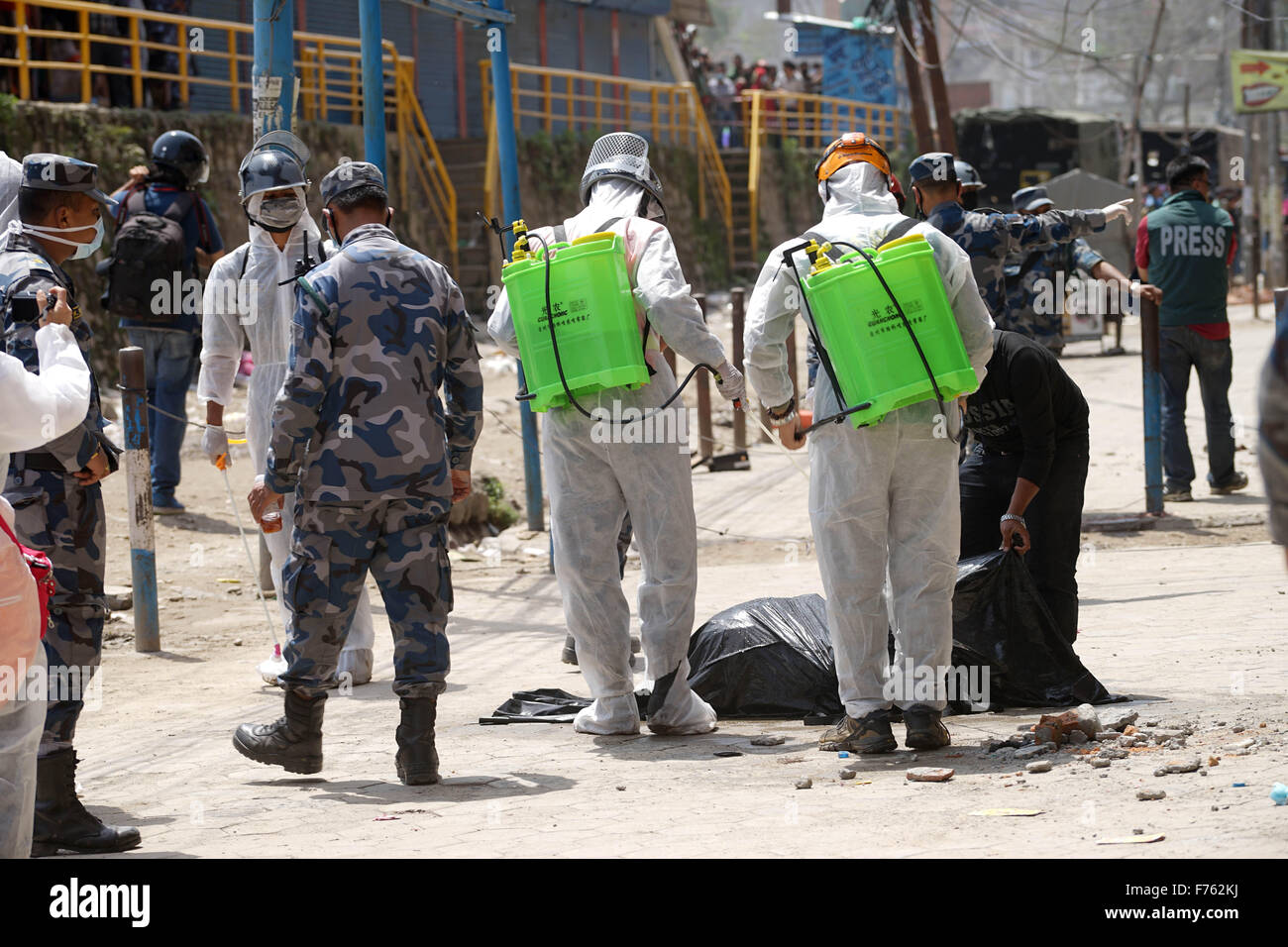 Dead body man road hi-res stock photography and images - Alamy