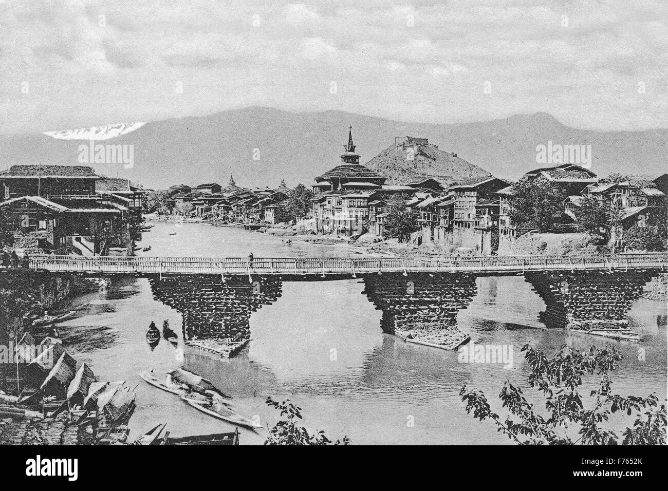 Srinagar Old House High Resolution Stock Photography and Images - Alamy