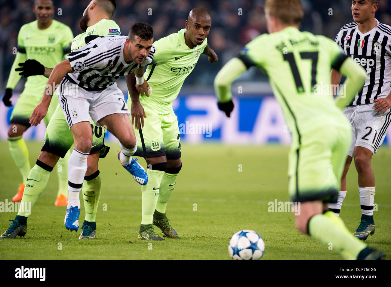 Turin, Italy. 25th Nov, 2015. Stefano Sturaro (Juventus), Fernandinho ...