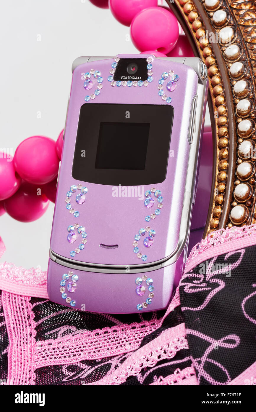 Pink mobile phone Stock Photo - Alamy
