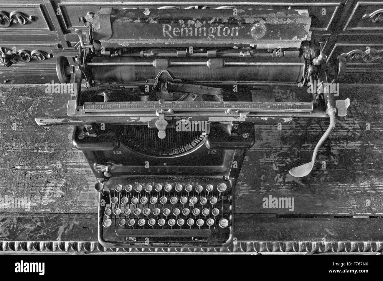 Remington typewriter, old Remington typewriter, vintage Remington ...