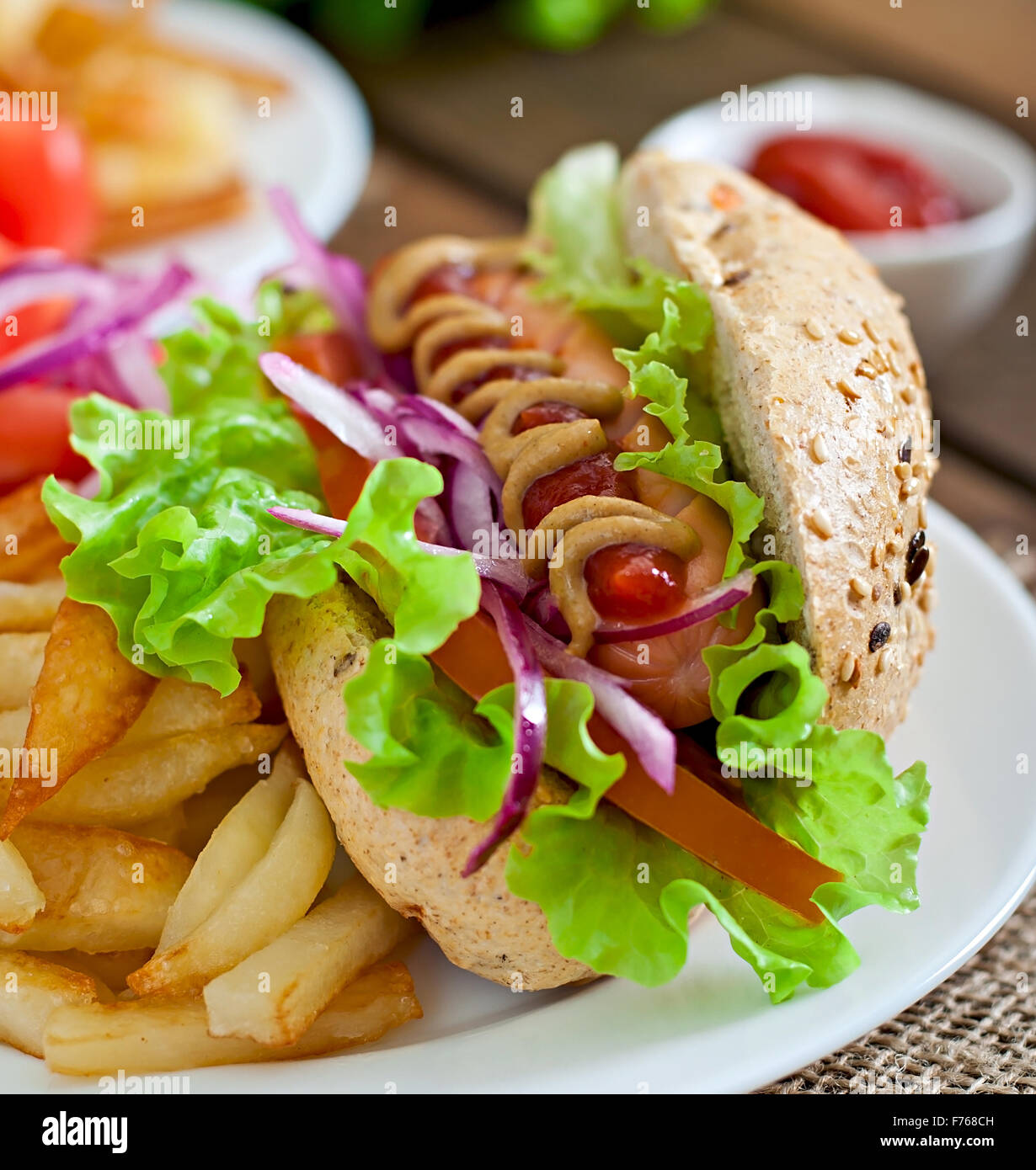 Hot dog dressing hi-res stock photography and images - Alamy