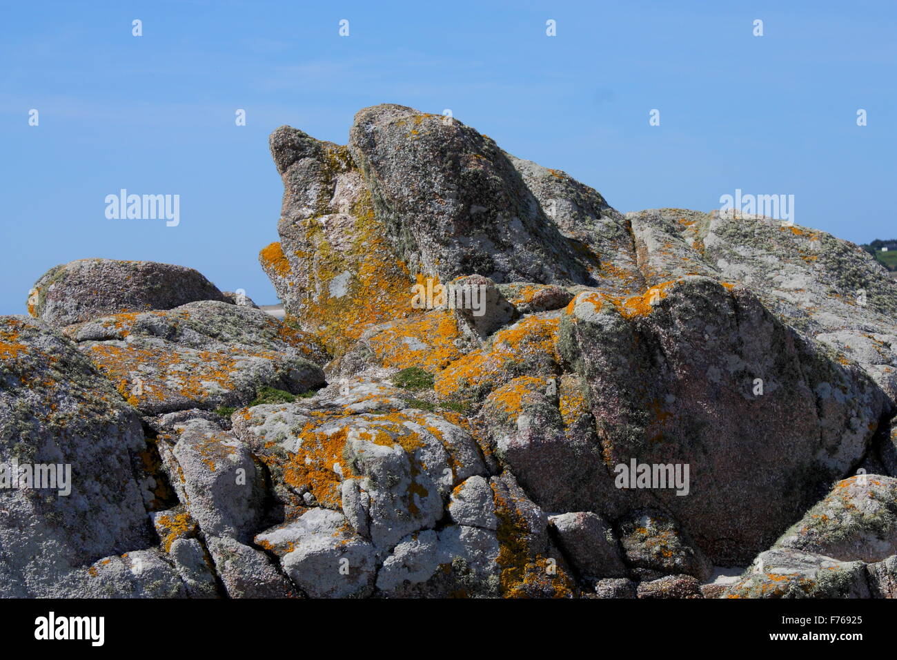 Rock formations on the beaches of the Isles of Scilly Stock Photo - Alamy