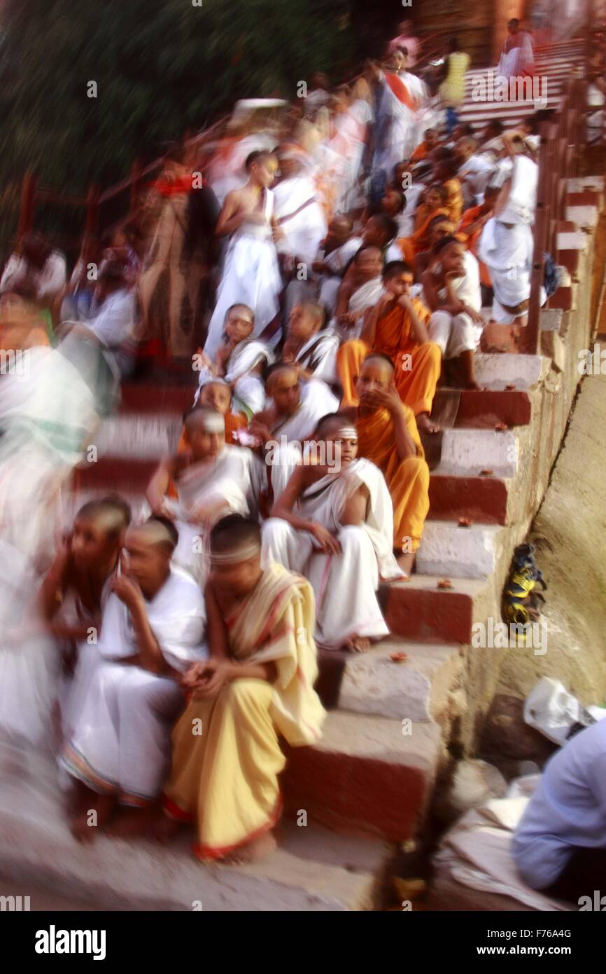 Varanasi, India. 25th Nov, 2015. Dev Deepavali ("the Diwali of the Gods ...