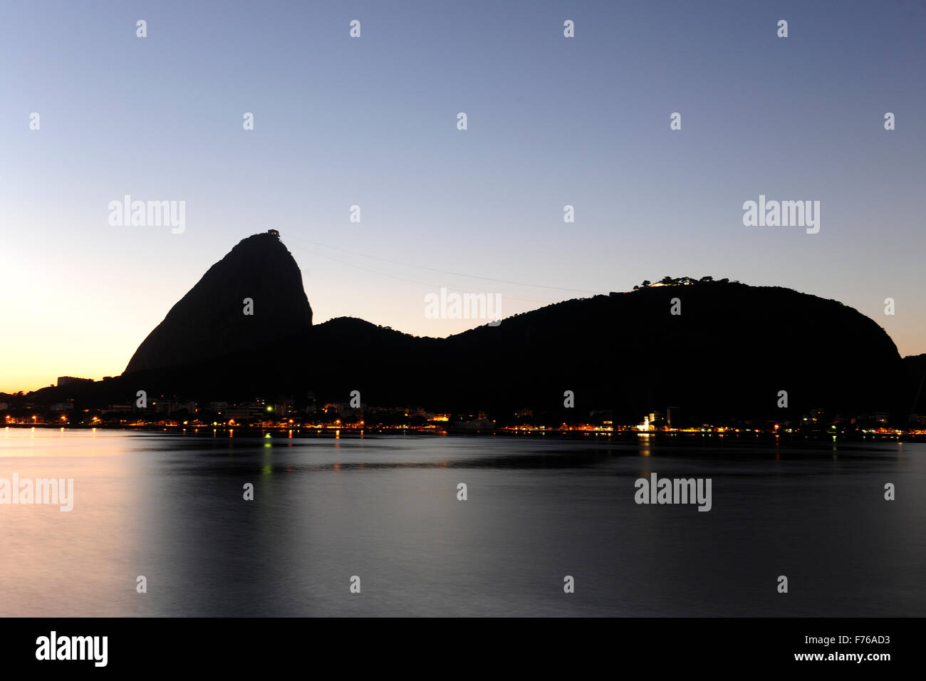 Sunrise in Rio de Janeiro, Sugarloaf Mountain Stock Photo - Alamy