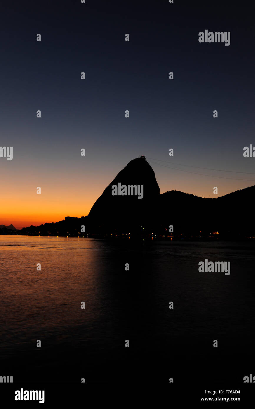 Sunrise in Rio de Janeiro, Sugarloaf Mountain Stock Photo - Alamy