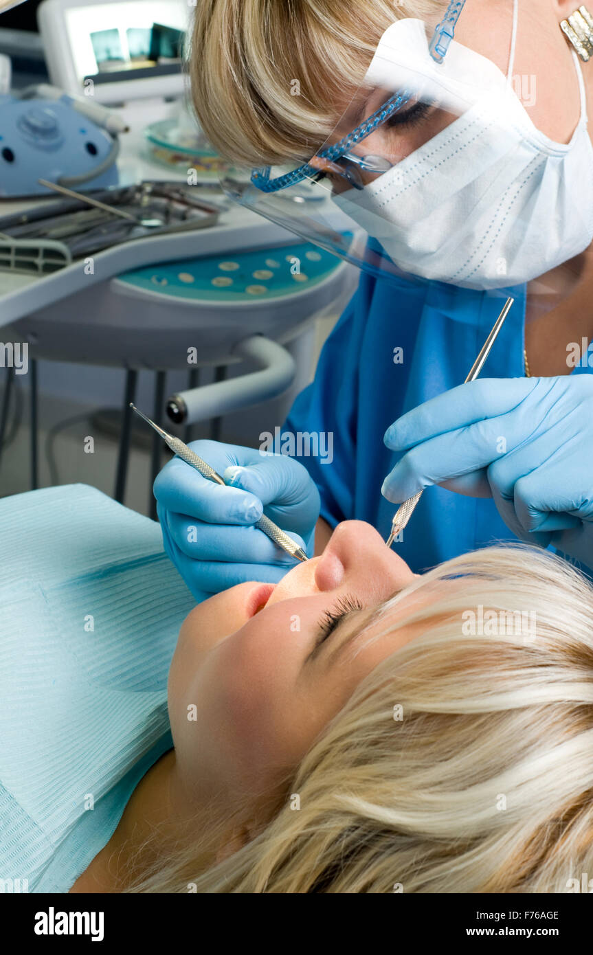 Dentistry tooth hi-res stock photography and images - Alamy