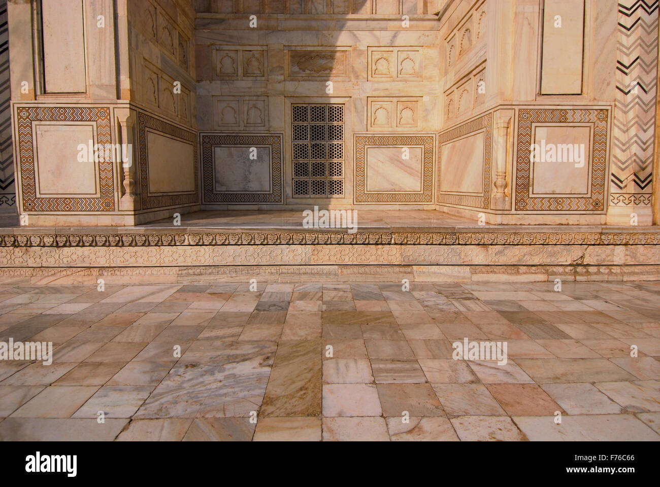 Taj Mahal, white marble mausoleum, wonder of the world, UNESCO World ...