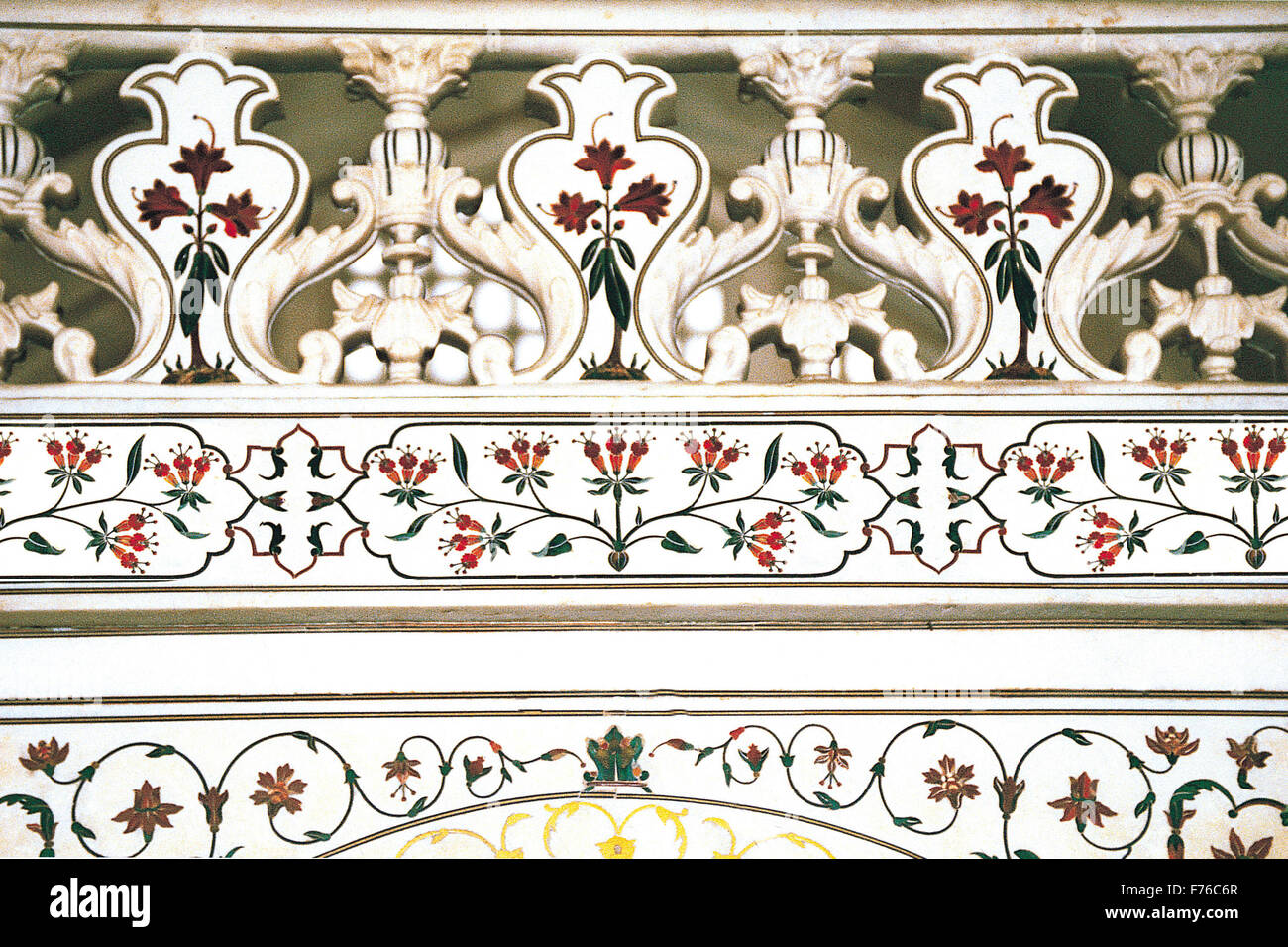 Taj mahal marble inlay carving hi-res stock photography and images - Alamy