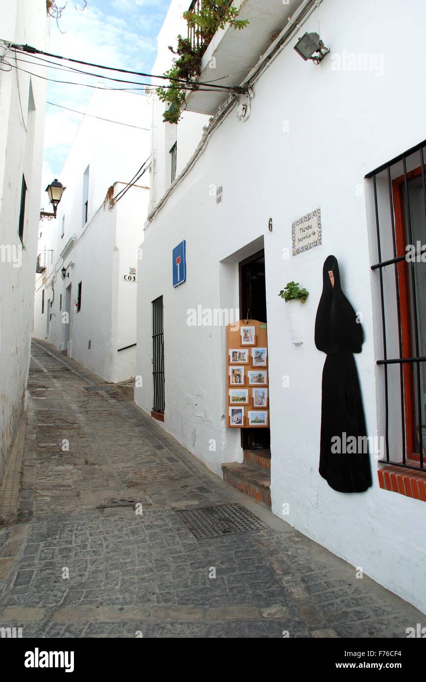 Art shop along a village street, Vejer de la Frontera, Costa de la Luz ...