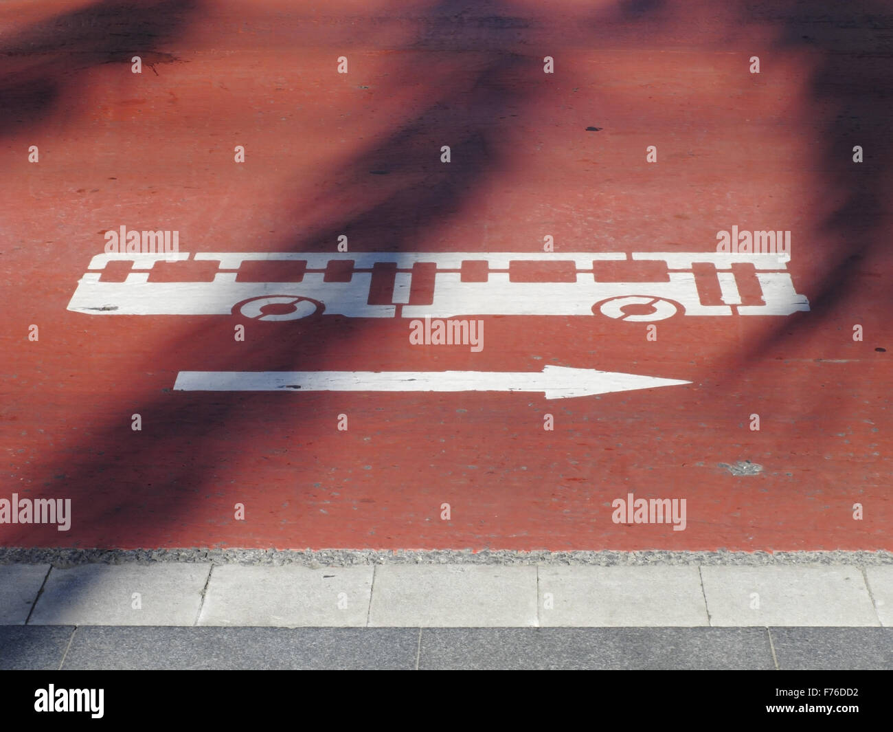 Bus stop sign spanish hi-res stock photography and images - Alamy