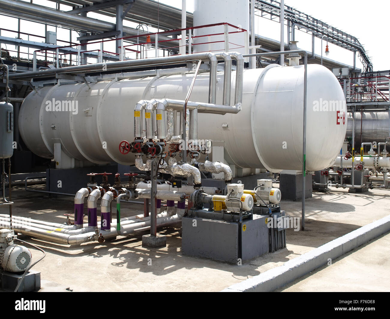 Distill hi-res stock photography and images - Alamy