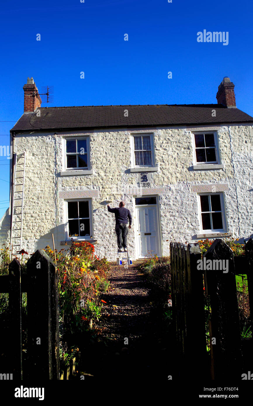 Whitewashing a building hi-res stock photography and images - Alamy