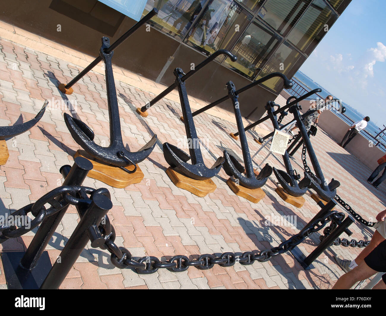 Anchor of the big sea ship Stock Photo - Alamy