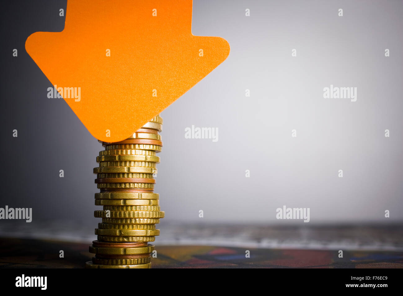 Arrow indication direction hi-res stock photography and images - Alamy