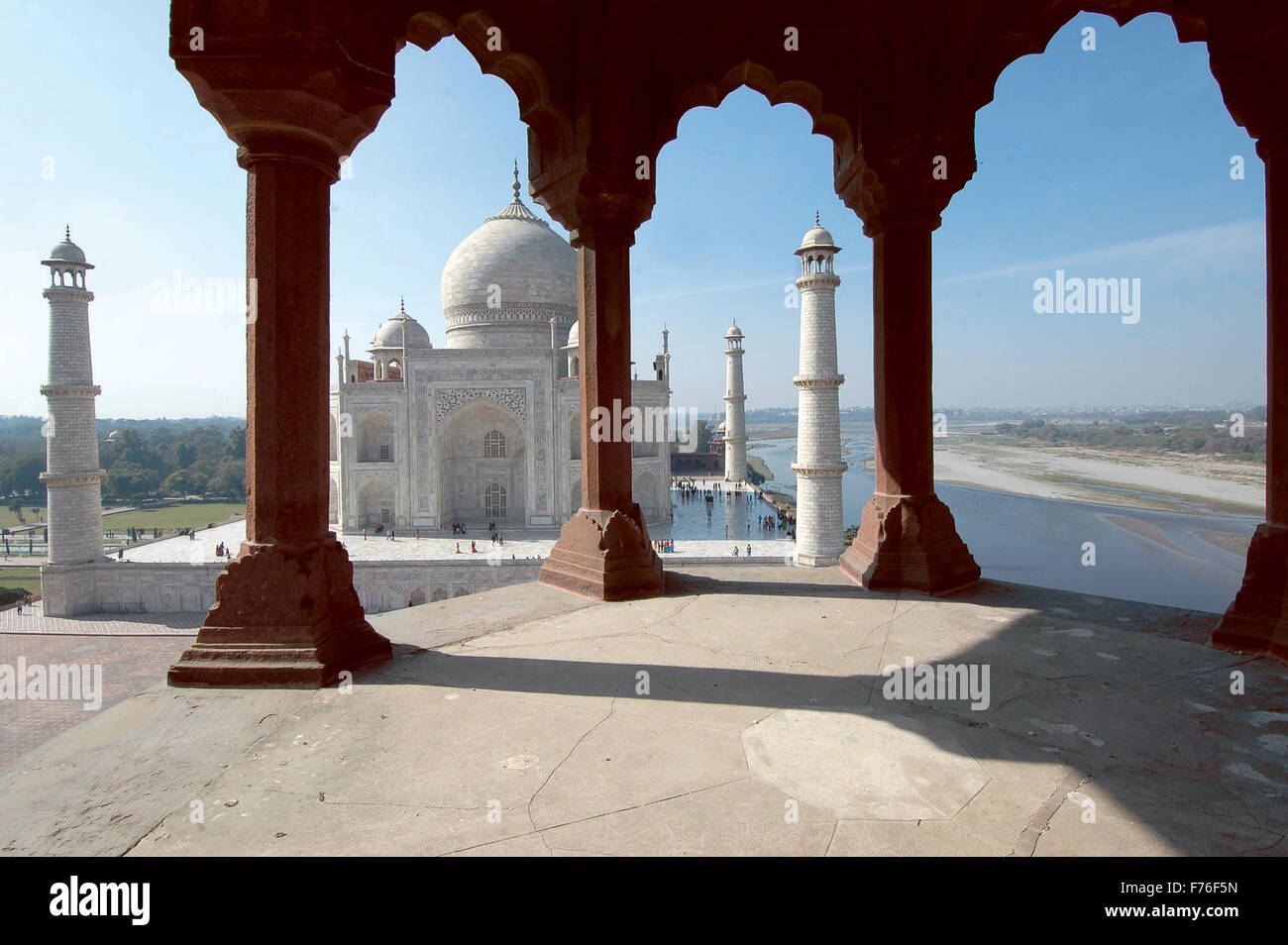 Chhatri of taj mahal hi-res stock photography and images - Alamy