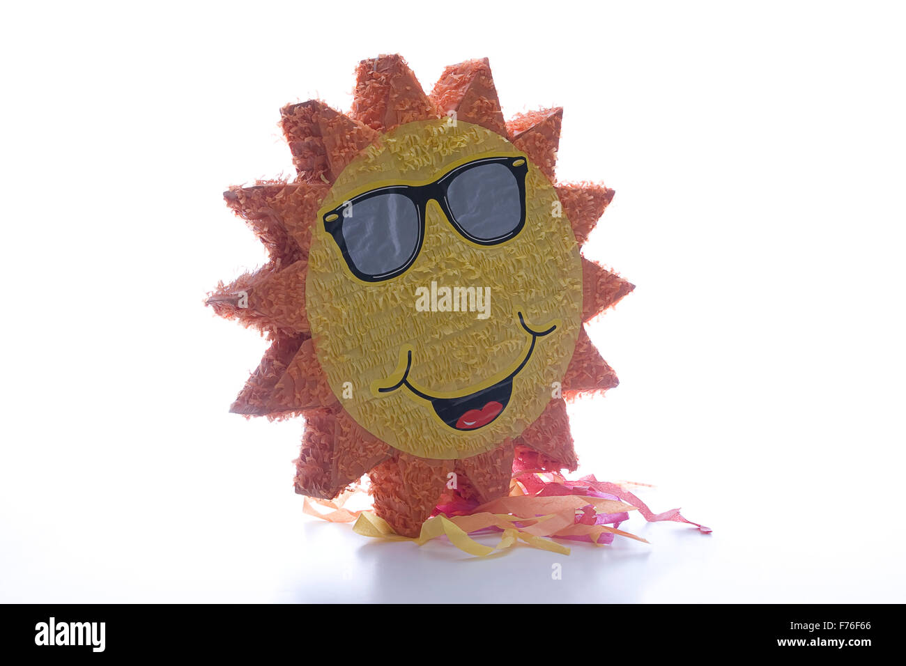 Pinata mexico christmas hi-res stock photography and images - Alamy