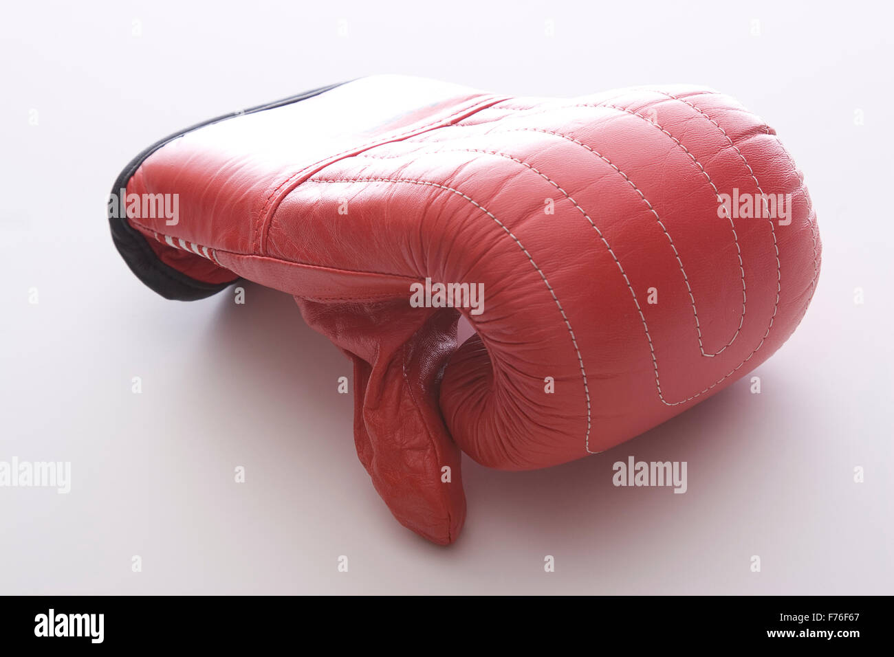 Boxing mittens hi-res stock photography and images - Alamy