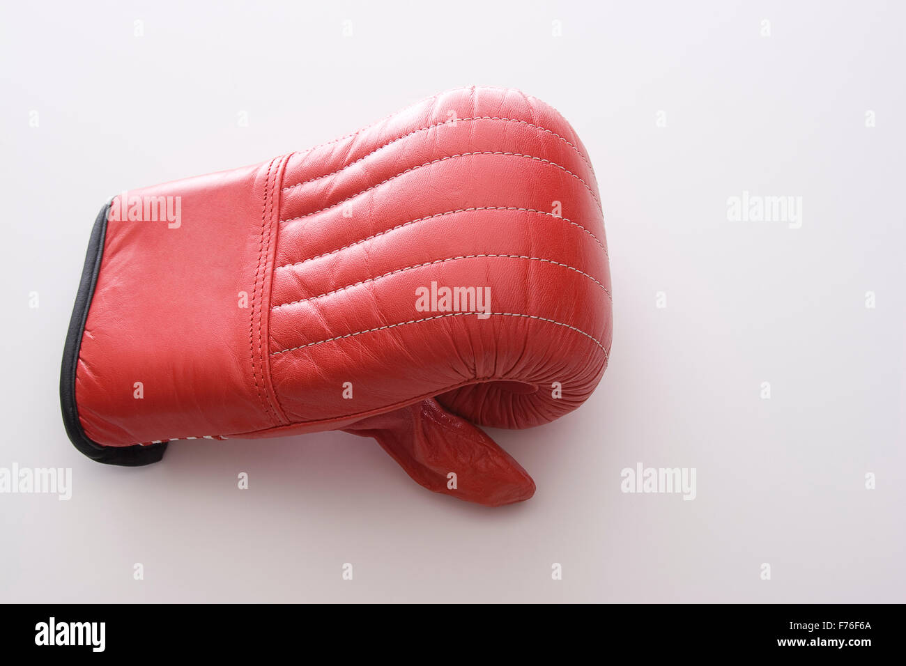 Boxing mittens hi-res stock photography and images - Alamy