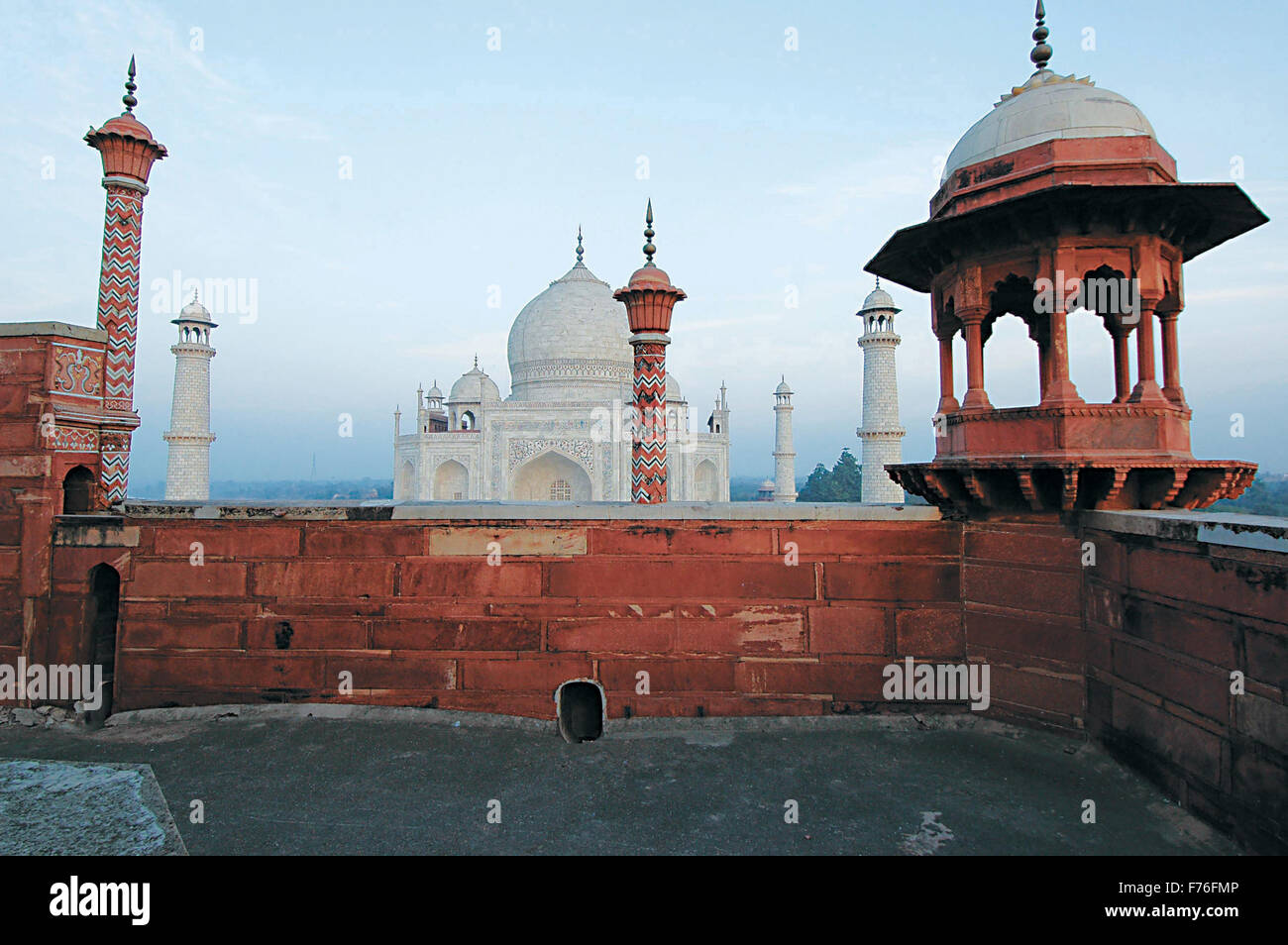 Chhatri of taj mahal hi-res stock photography and images - Alamy