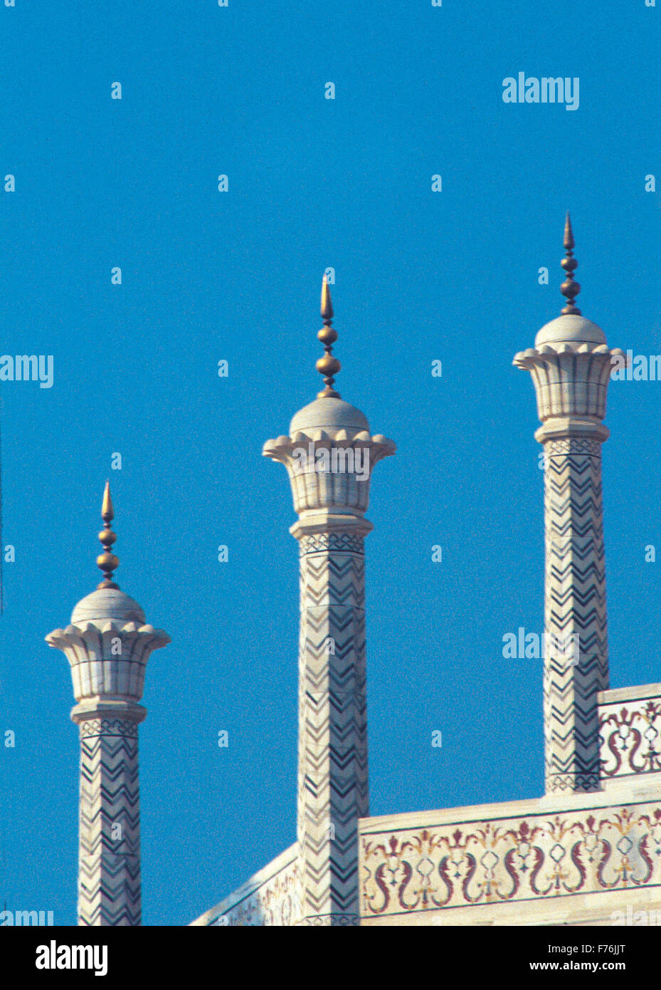Spires, Taj Mahal, white marble mausoleum, wonder of the world, UNESCO ...