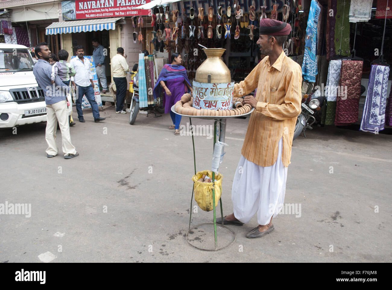 Tea vendor, pushkar, rajasthan, india, asia Stock Photo - Alamy