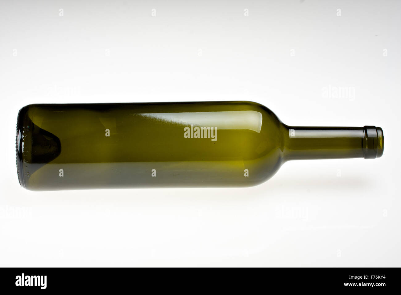 Empty wine bottle hi-res stock photography and images - Alamy
