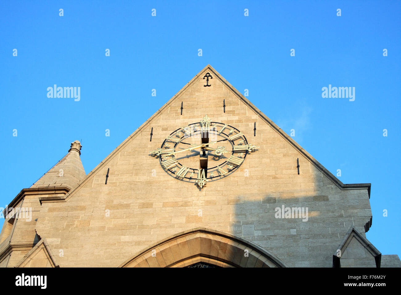 Old fashioned clock face hi-res stock photography and images - Alamy