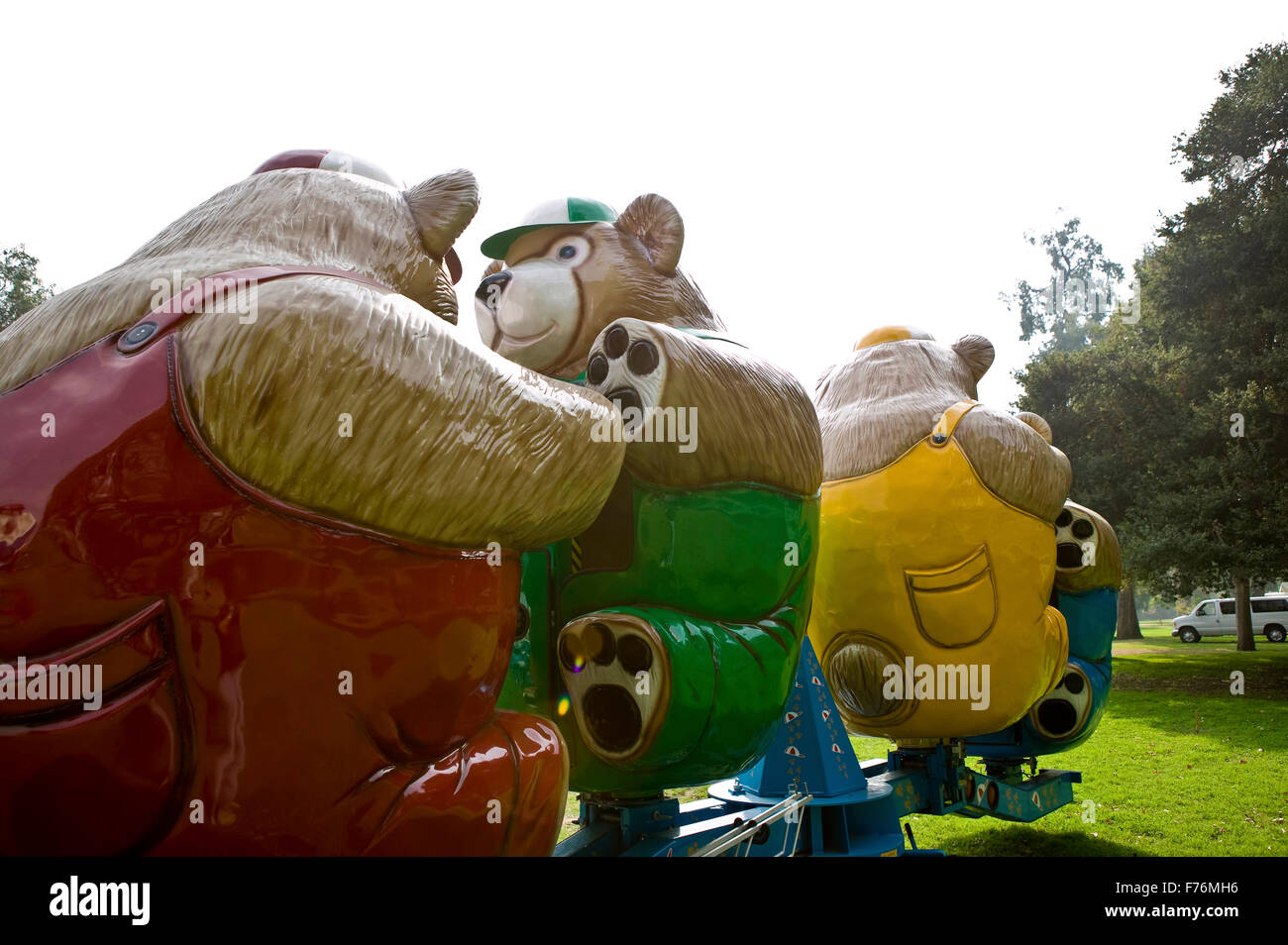 Carnival bear hi-res stock photography and images - Alamy