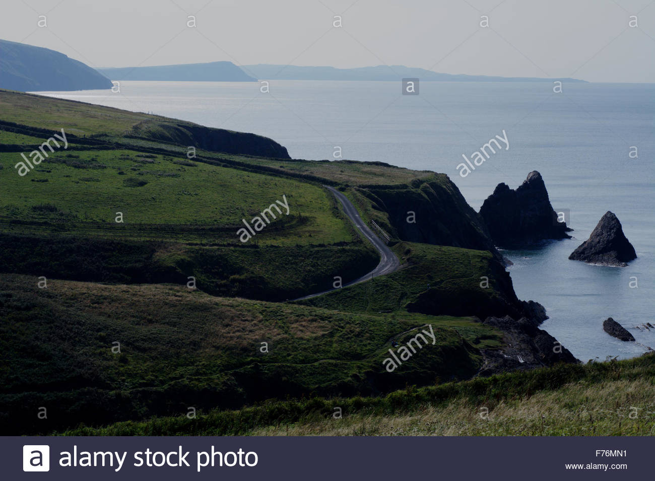 Side Cliff Road Stock Photos & Side Cliff Road Stock Images - Alamy