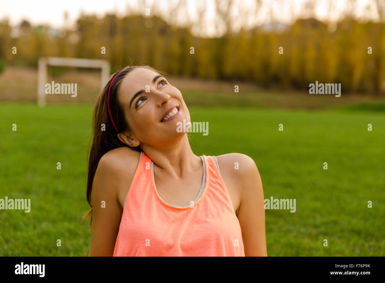 Woman fitness thinking park hi-res stock photography and images - Alamy