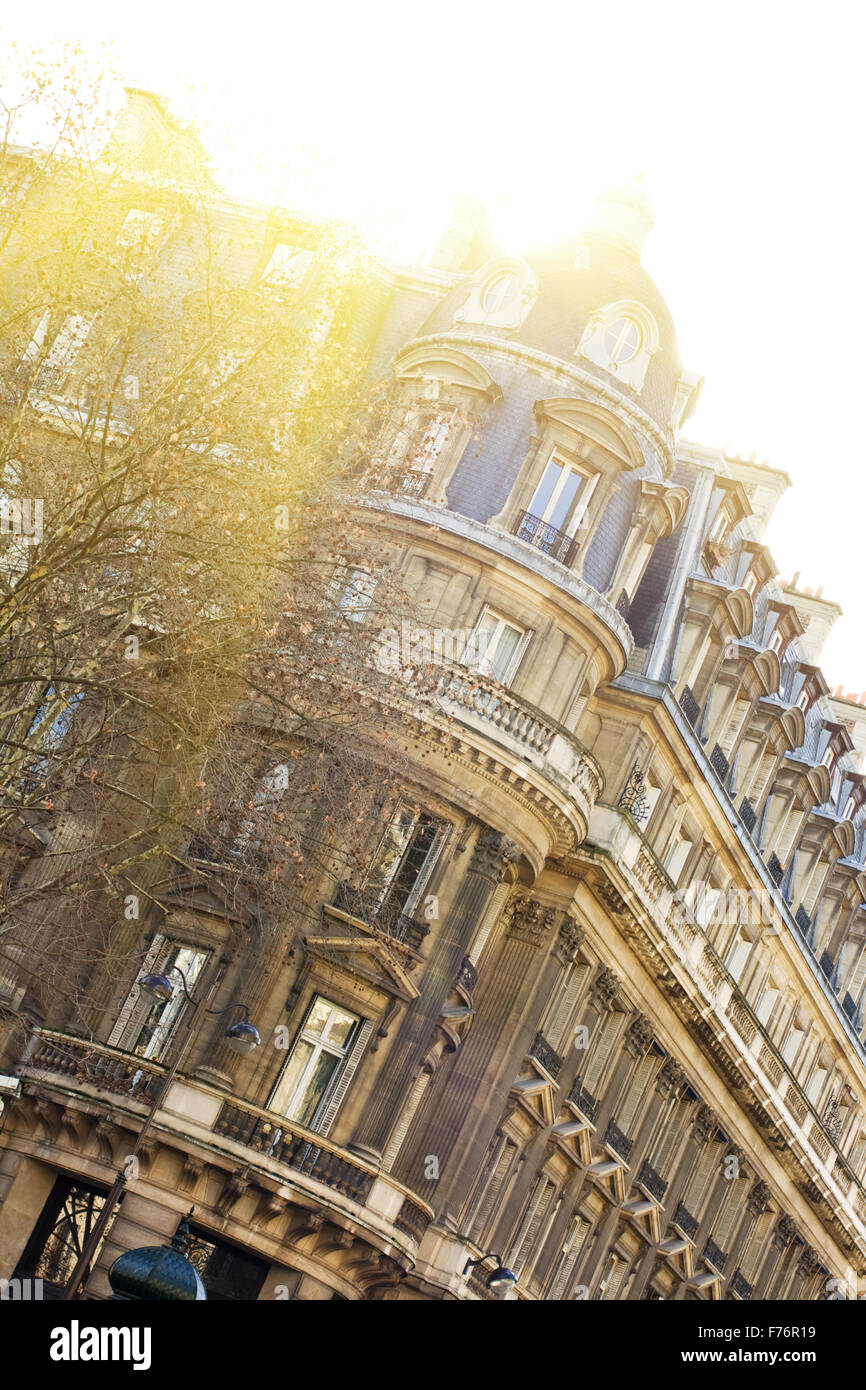 Elegant Building in Paris Stock Photo - Alamy