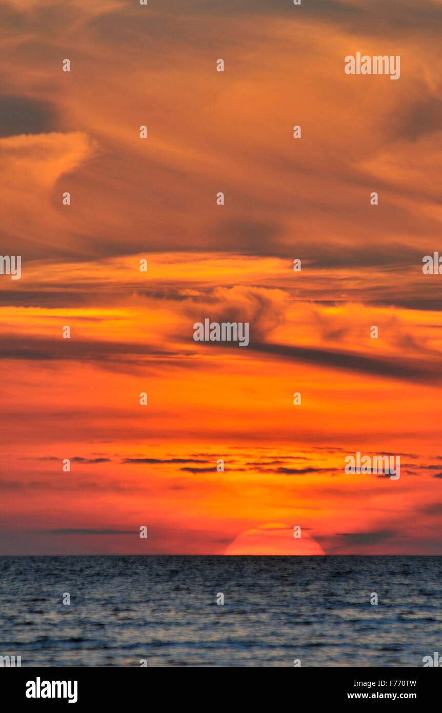 sunset above horizon sea Stock Photo - Alamy