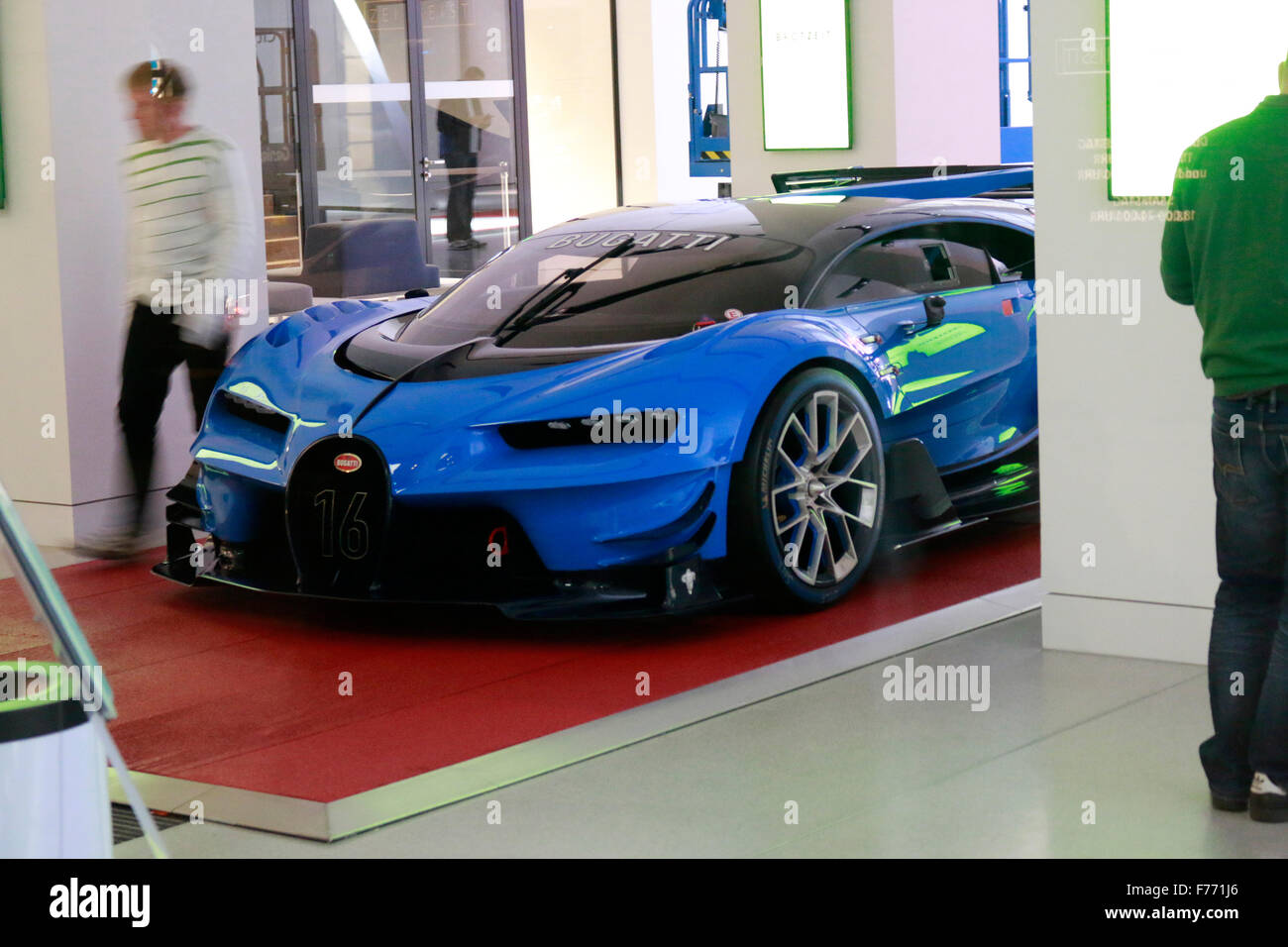 der Rennwagen Bugatti Vision Gran Turismo, Berlin Stock Photo - Alamy