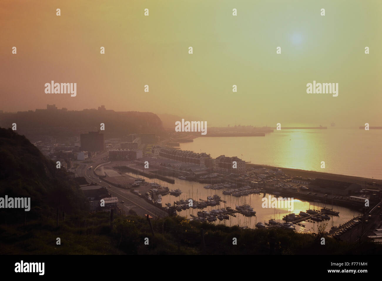 Dover seafront hi-res stock photography and images - Alamy