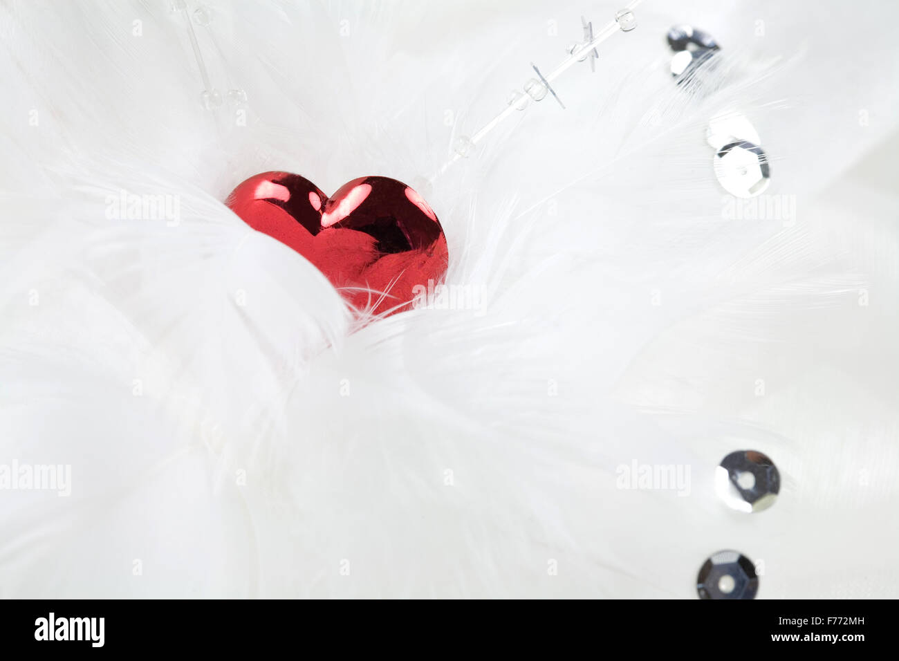 Fragile red heart hi-res stock photography and images - Alamy