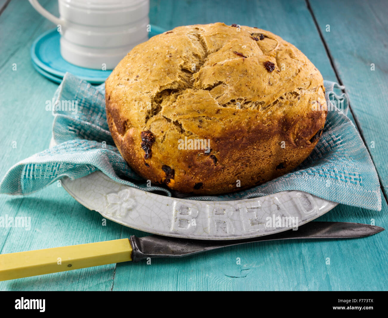 Whole wheat raisin loaf hi-res stock photography and images - Alamy