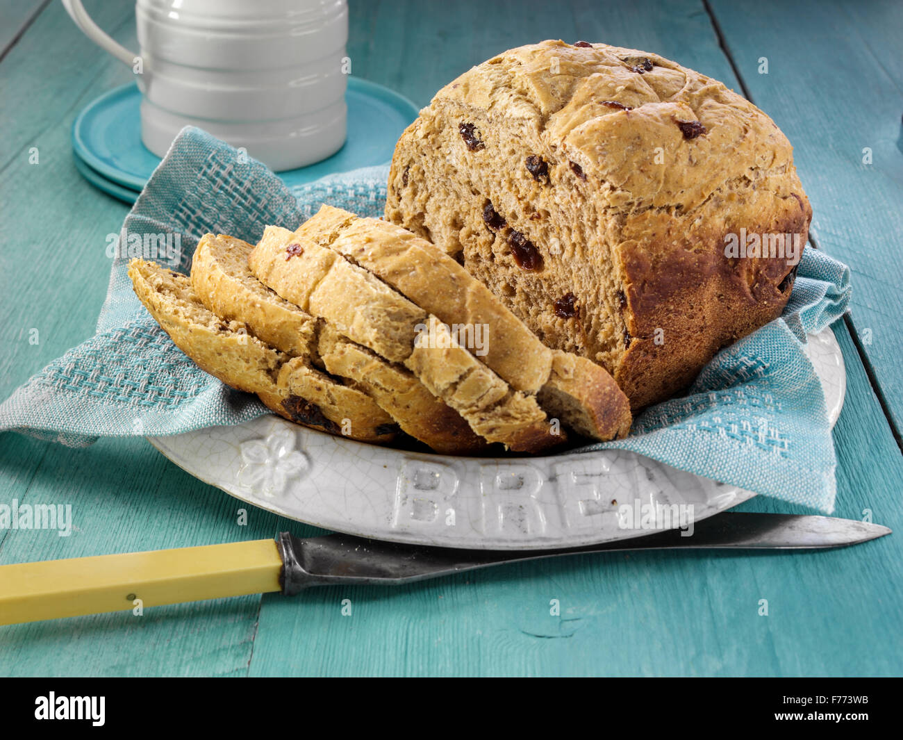 Whole wheat bread slices hi-res stock photography and images - Alamy